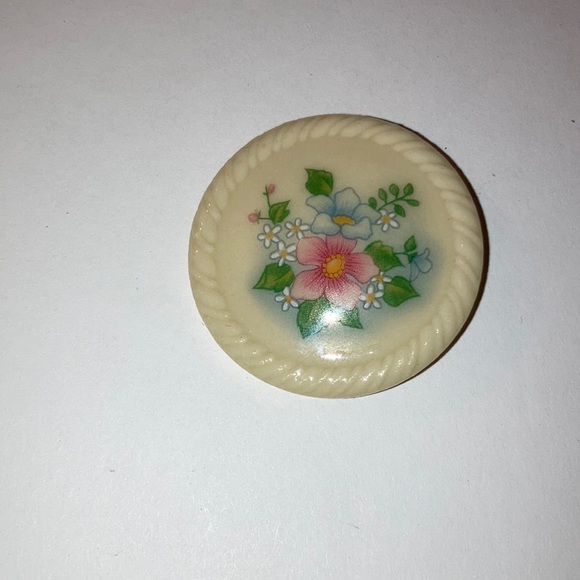 Avon | Jewelry | Vintage Avon Flower Brooch | Poshmark
